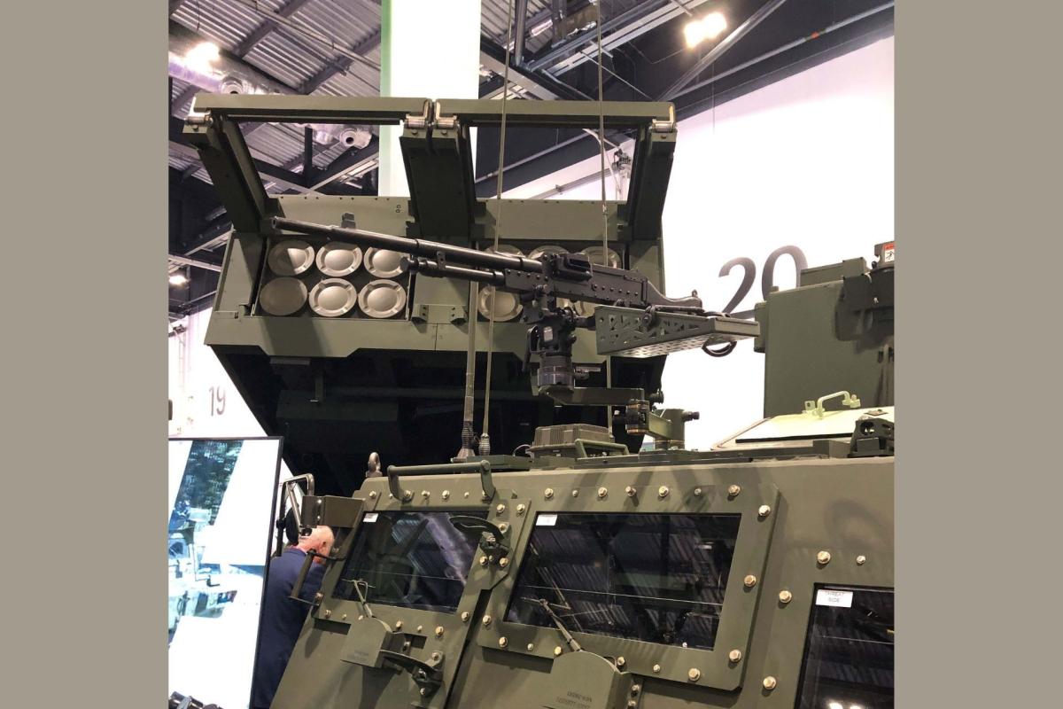 Работники организации ISTEC поставляют 65 станков для закрепления ...